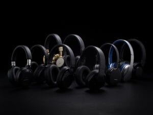 10 Best Noise-Canceling Headphones That Actually Block Out the World ...